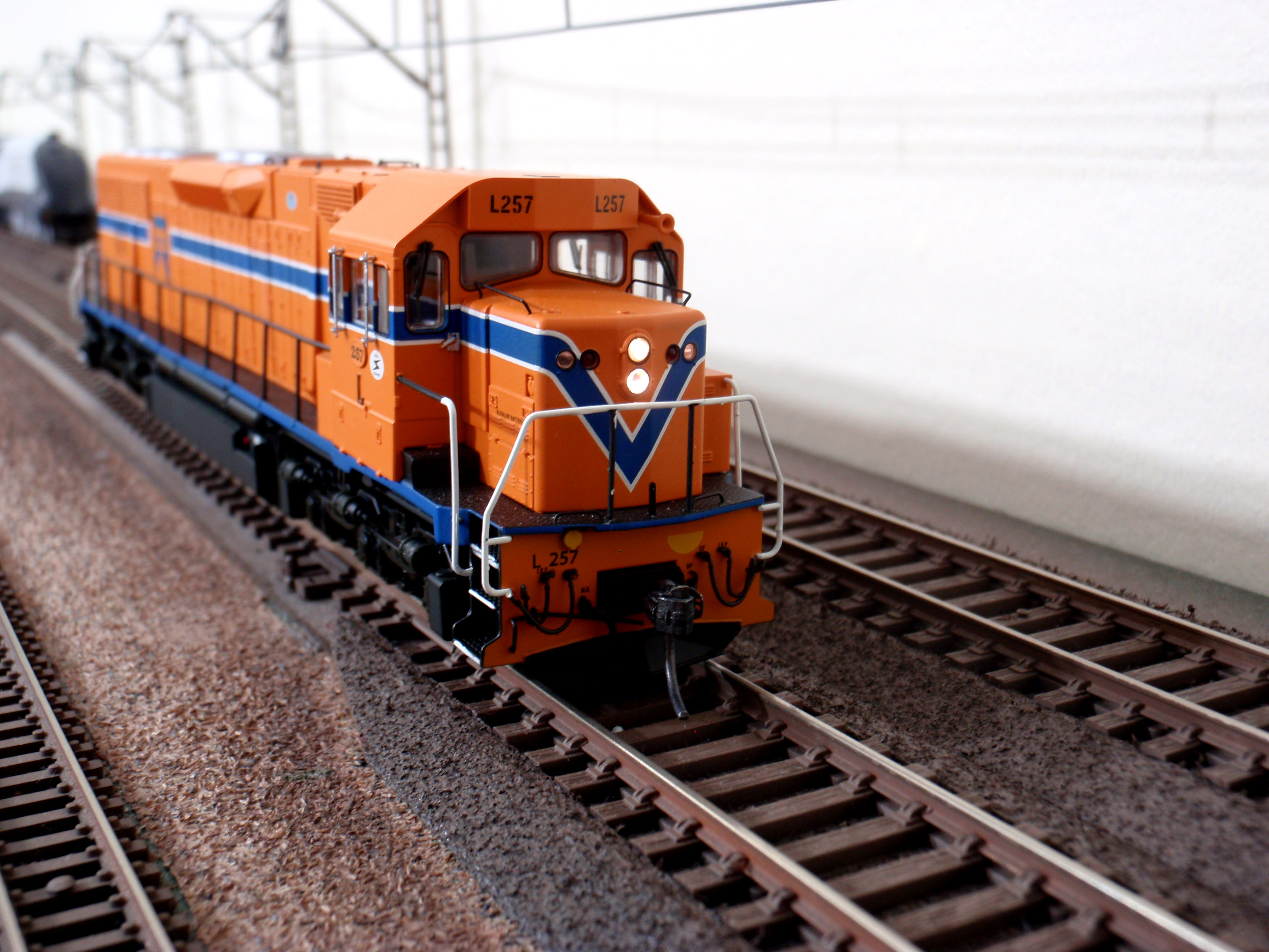 Decoder Wiz - The Sound Wizard of Model Railways