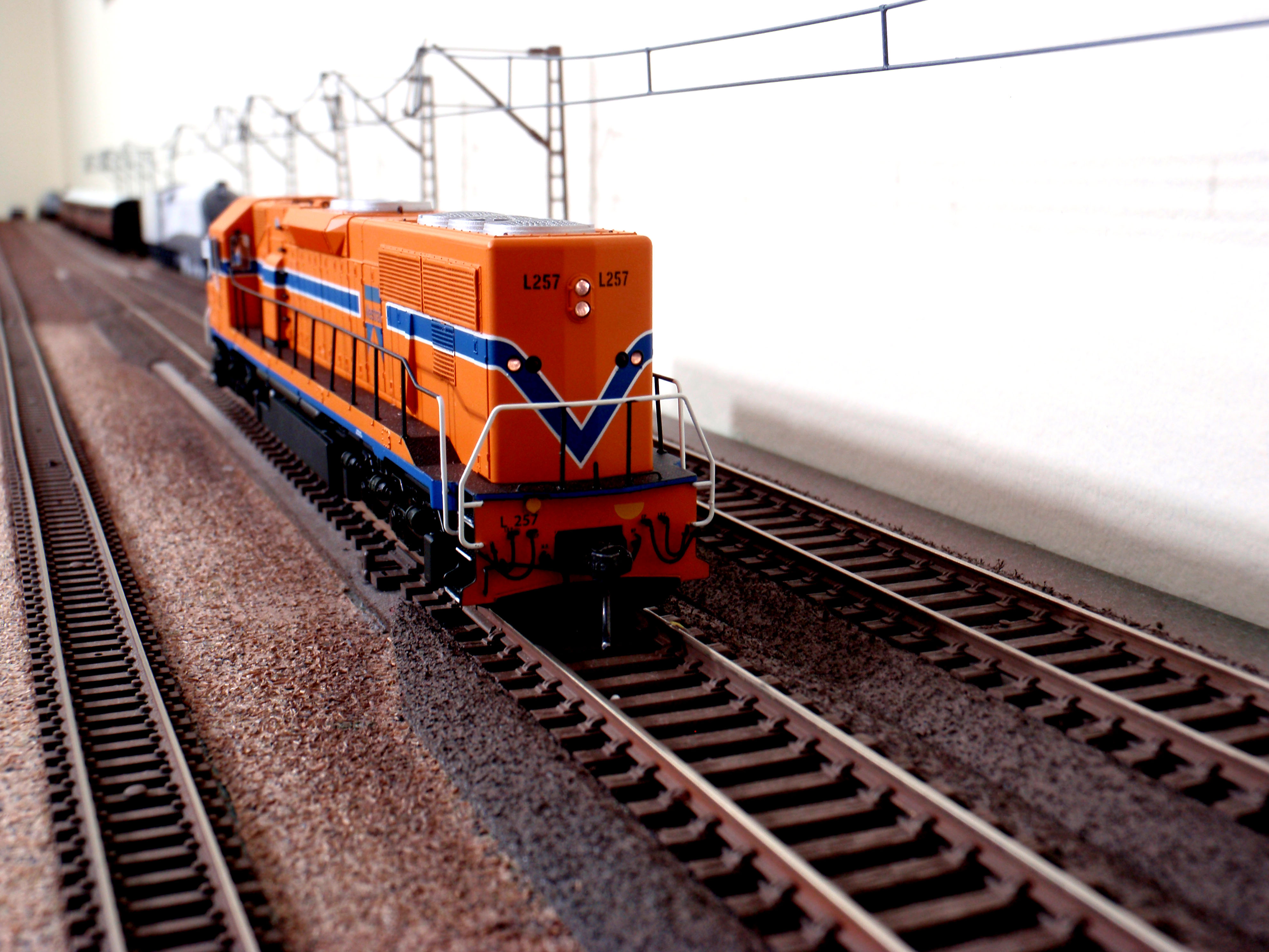 Decoder Wiz - The Sound Wizard of Model Railways